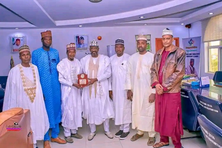 YUMSUK VC Honored with Award as He Hosts Chairman of External Clubs to ...