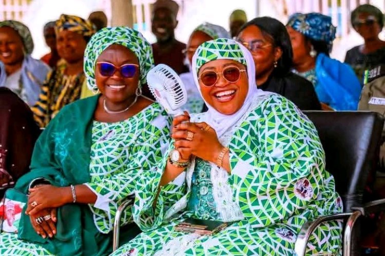 Adamawa First Lady Empowers Over 500 Women, Youths, and Students ...