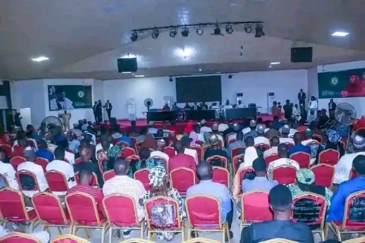Adamawa State Governor, Ahmadu Umaru Fintiri Awarded 100 postgraduate ...